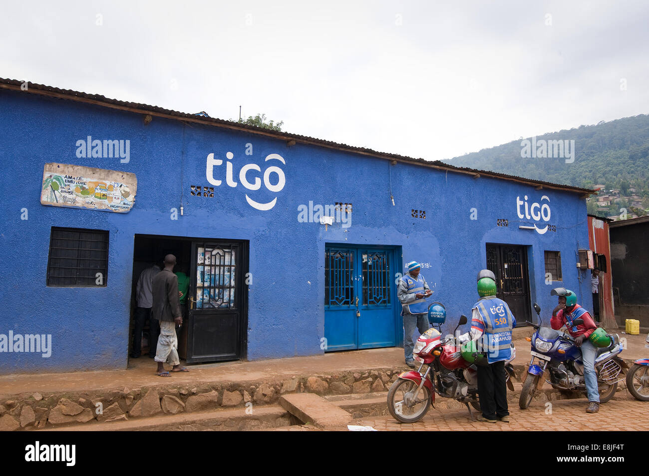 RWANDA, KIGALI: Shop fronts are often very colorful Stock Photo - Alamy
