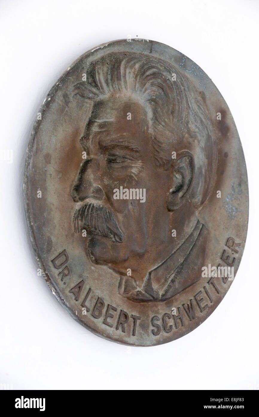 Doctor albert schweitzer hi-res stock photography and images - Alamy