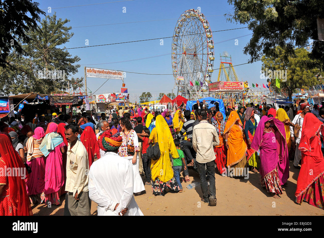 Fun fair in Pushkar Stock Photo - Alamy