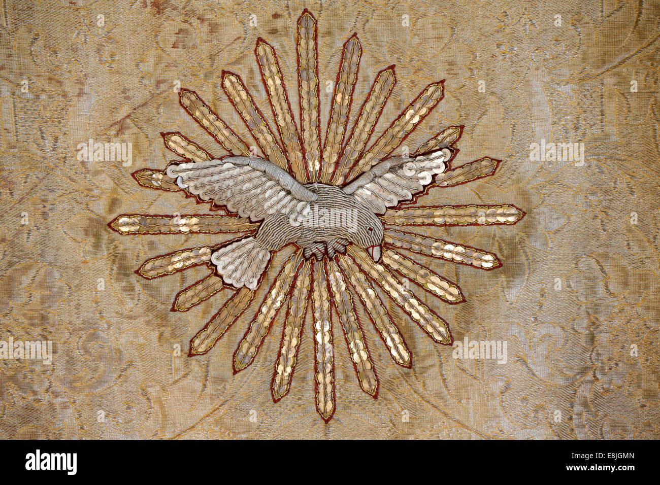 Fine art holy spirit dove hi-res stock photography and images - Alamy