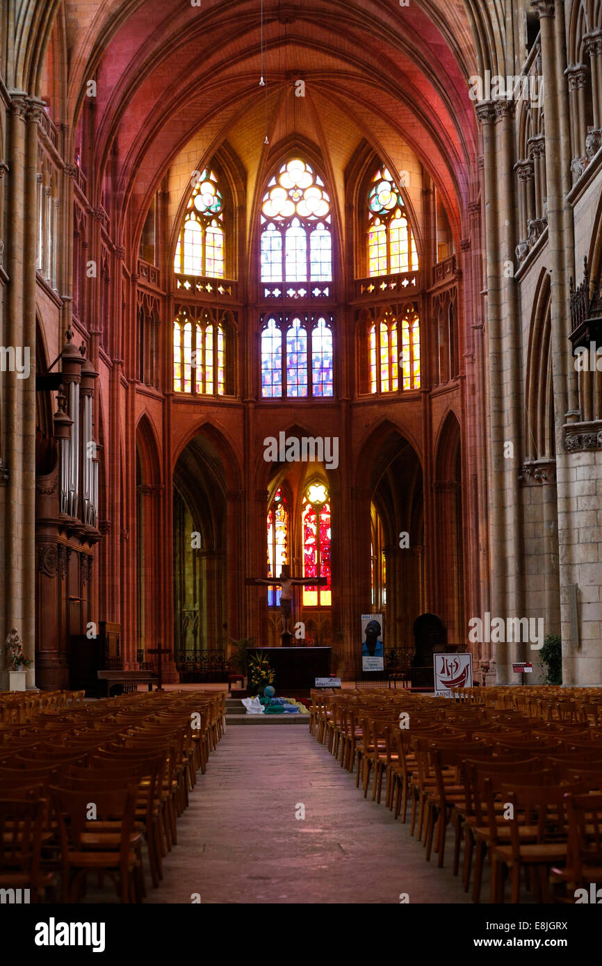 The nave. Nevers cathedral Stock Photo - Alamy