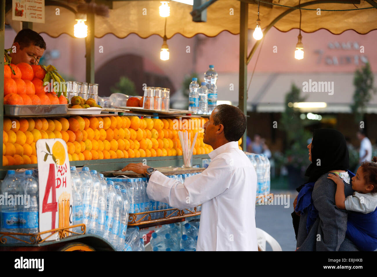 Fresh Orange Juice Store at a Marrakech Souk Stock Photo - Alamy