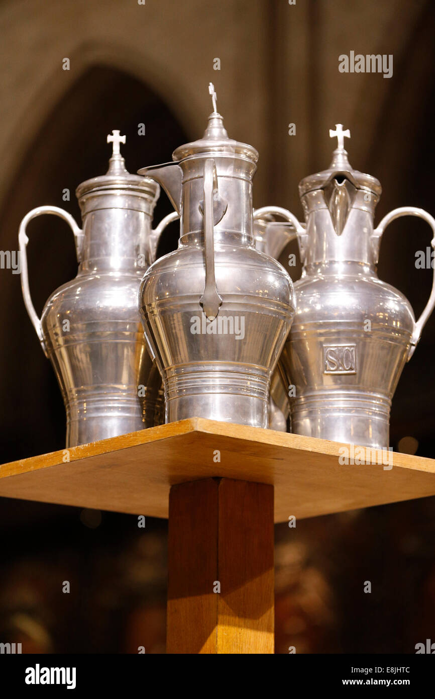 Consecrated hi-res stock photography and images - Alamy