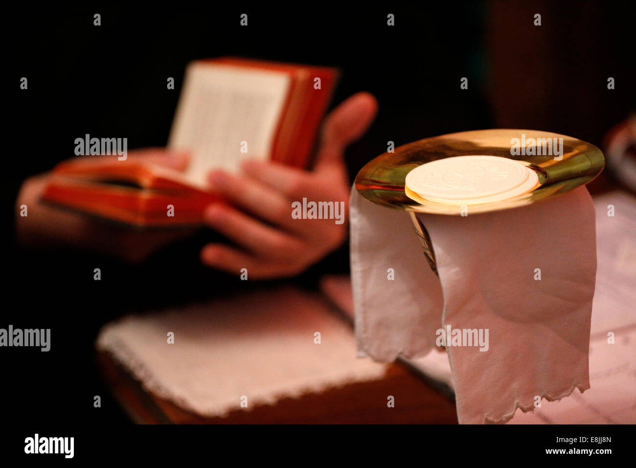 Christian host hi-res stock photography and images - Alamy