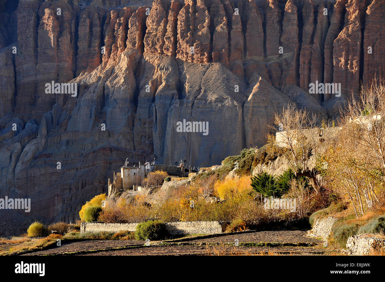 Kali Gandaki river valley Stock Photo - Alamy