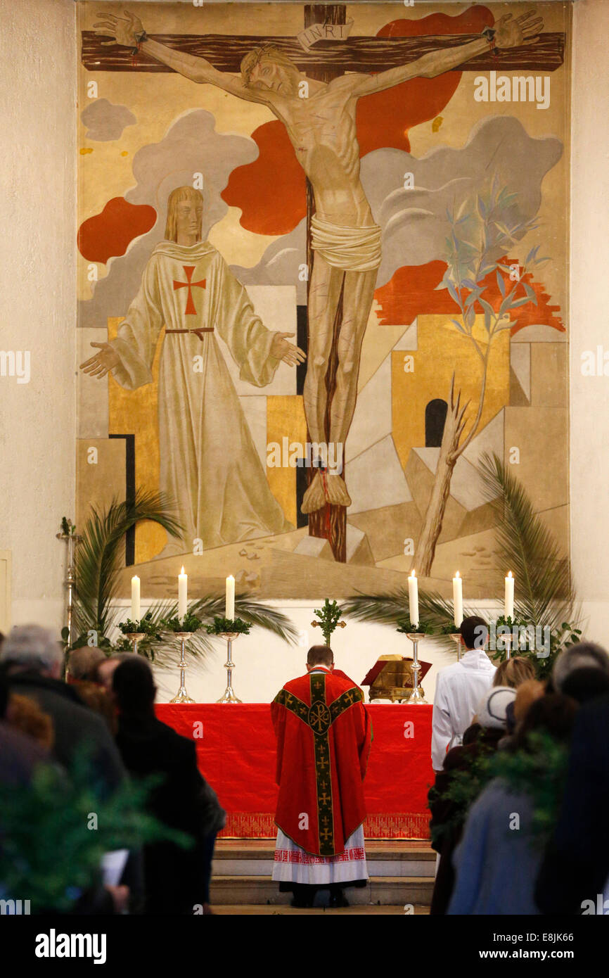 Holy week. Palm sunday mass Stock Photo - Alamy