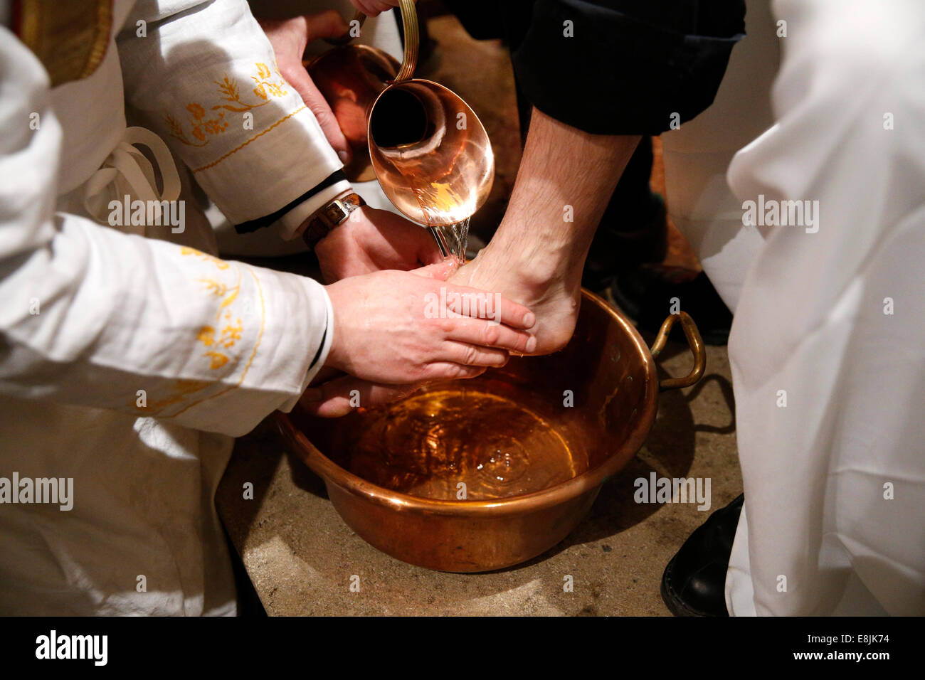 Maundy thursday celebration. Washing of the Feet Stock Photo - Alamy