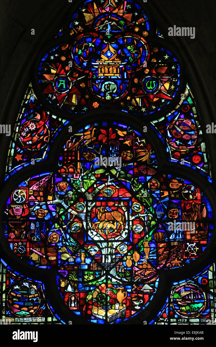 God stained glass hi-res stock photography and images - Alamy