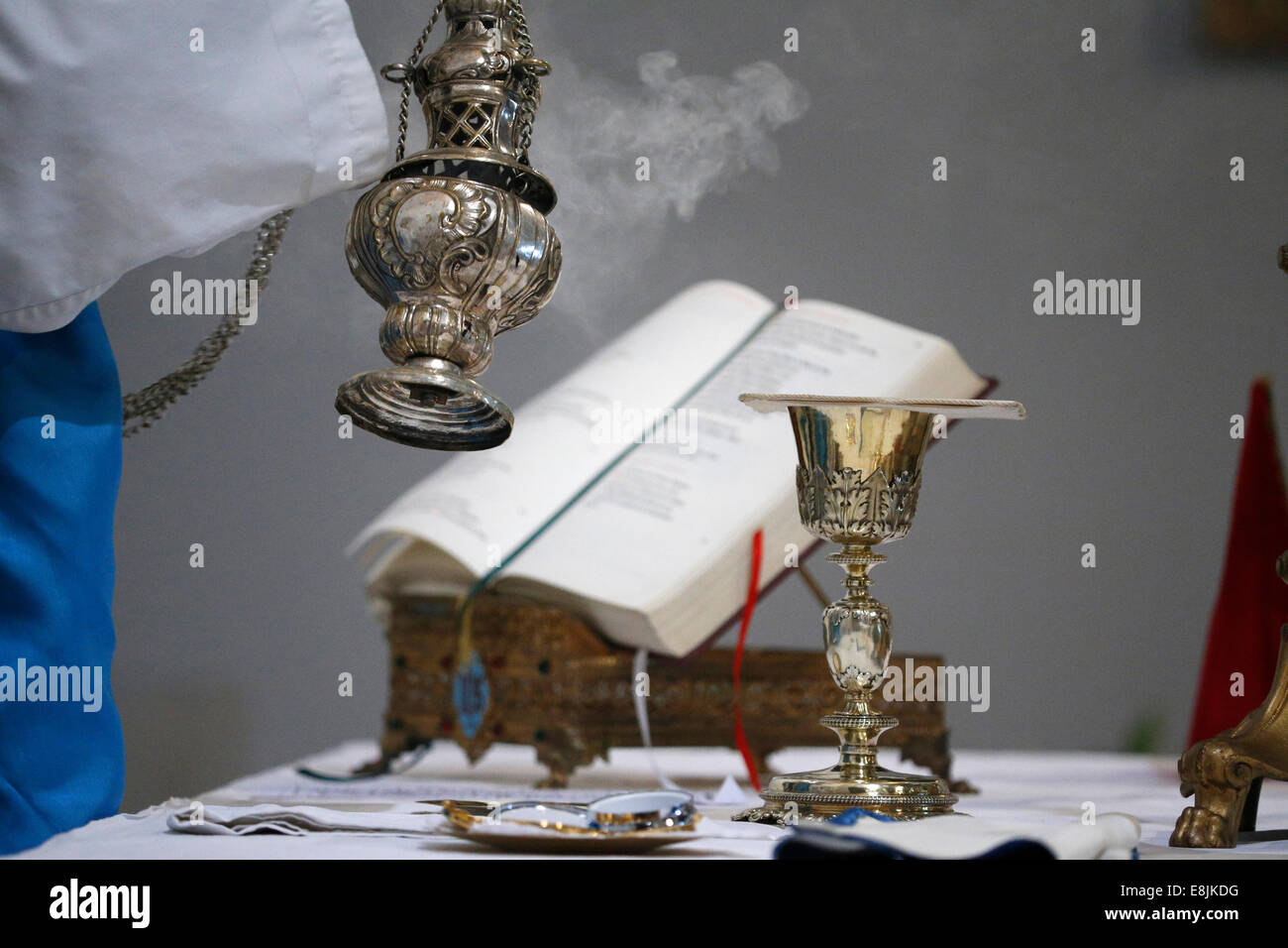 Catholic incense hi-res stock photography and images - Alamy