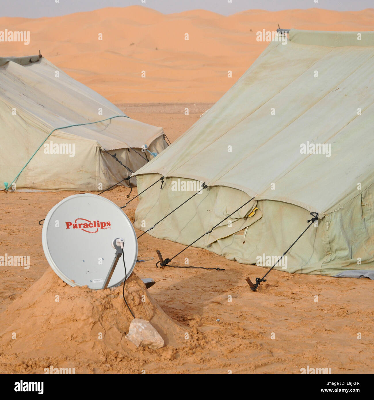 Tunisia tents hi-res stock photography and images - Alamy
