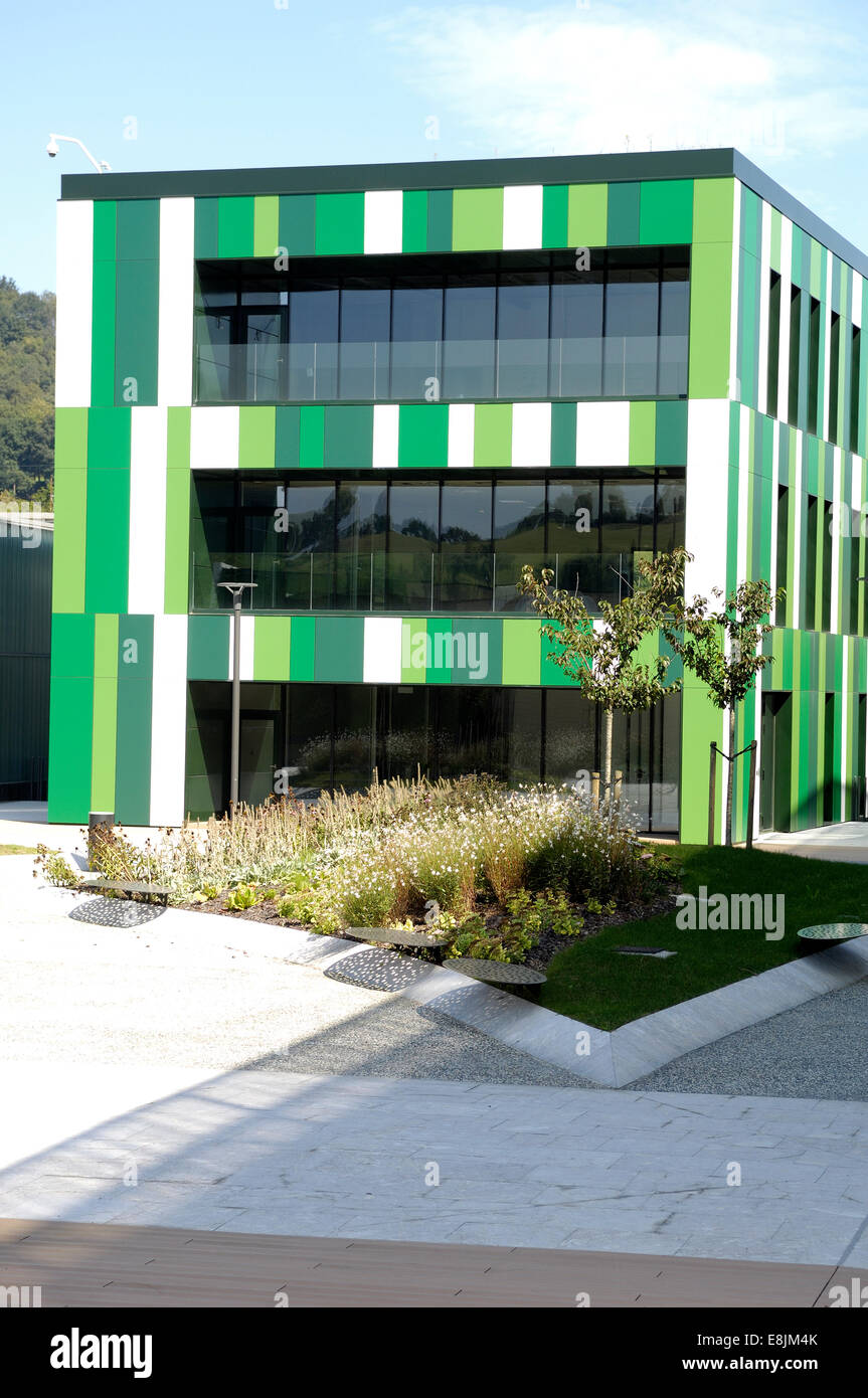 Colorful offices hi-res stock photography and images - Alamy