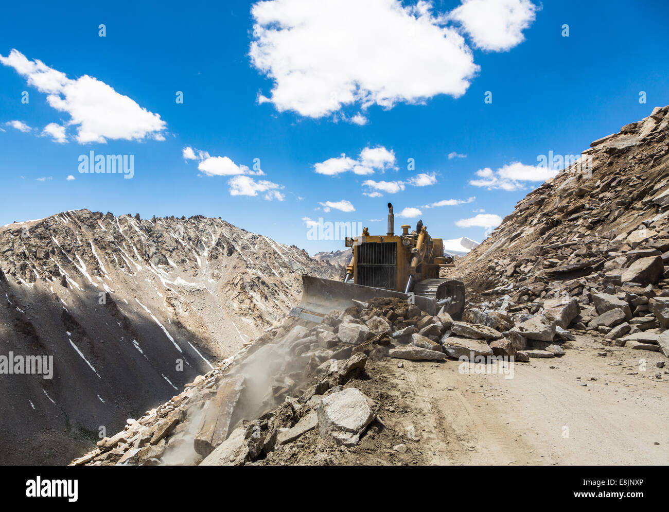 Bulldozer clearing hi-res stock photography and images - Alamy