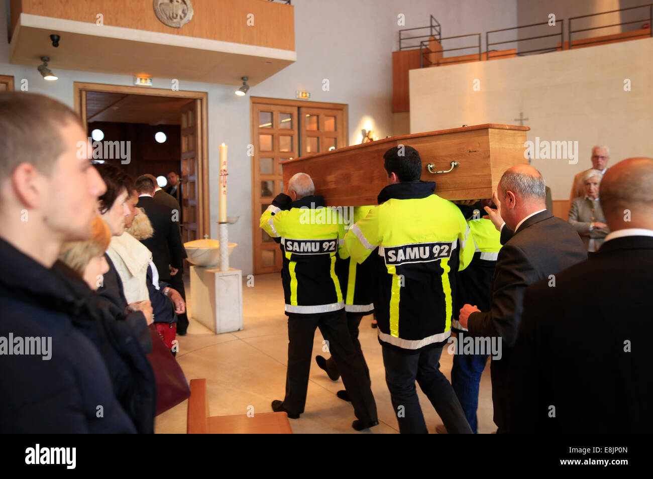 Christian funeral ceremony hi-res stock photography and images - Alamy