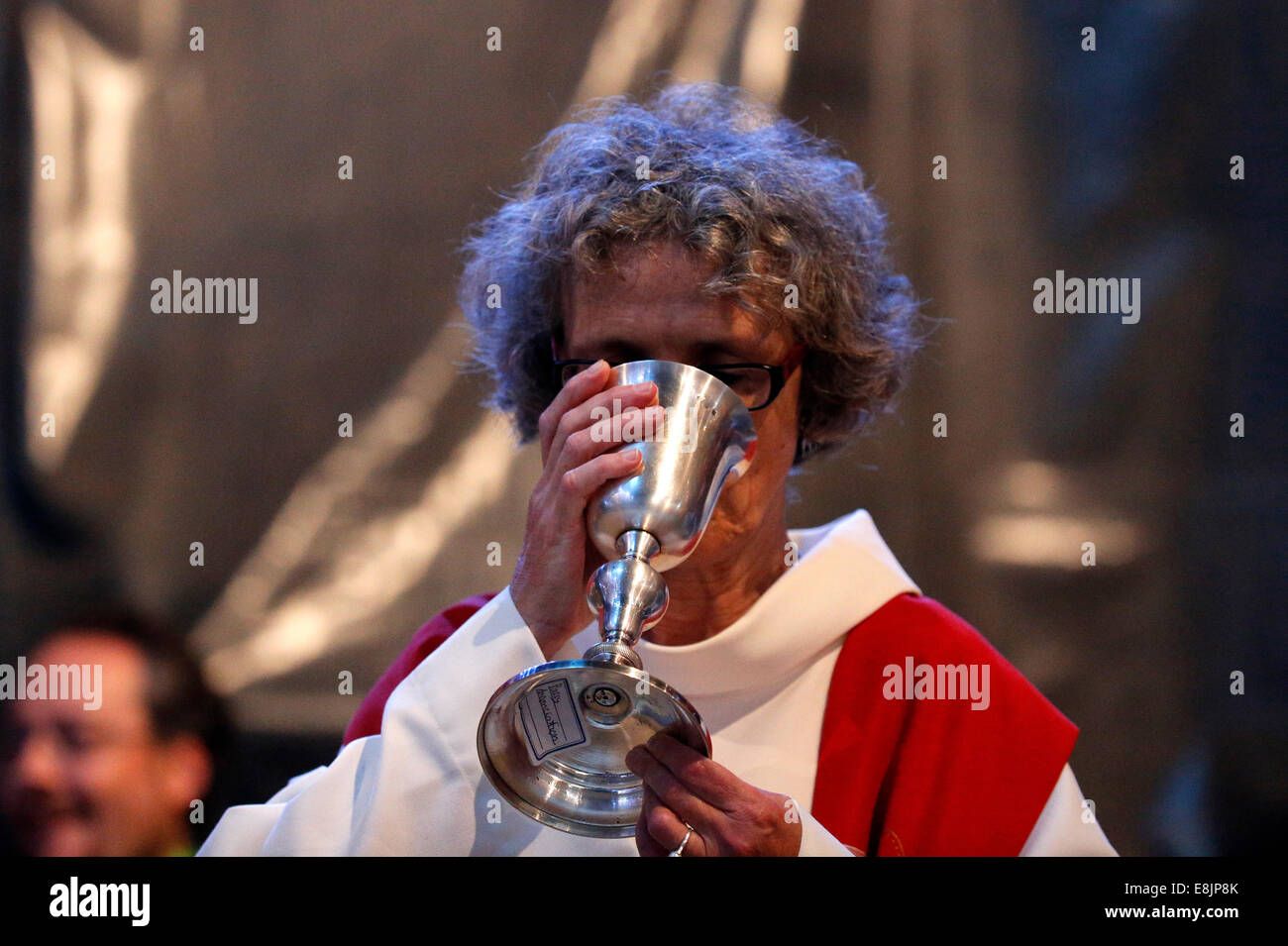 Protestant gathering at Paris-Bercy. Holy communion Stock Photo - Alamy