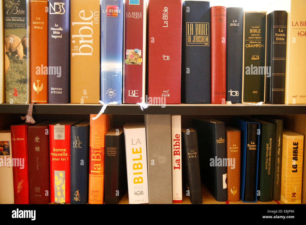 Bibles hi-res stock photography and images - Alamy