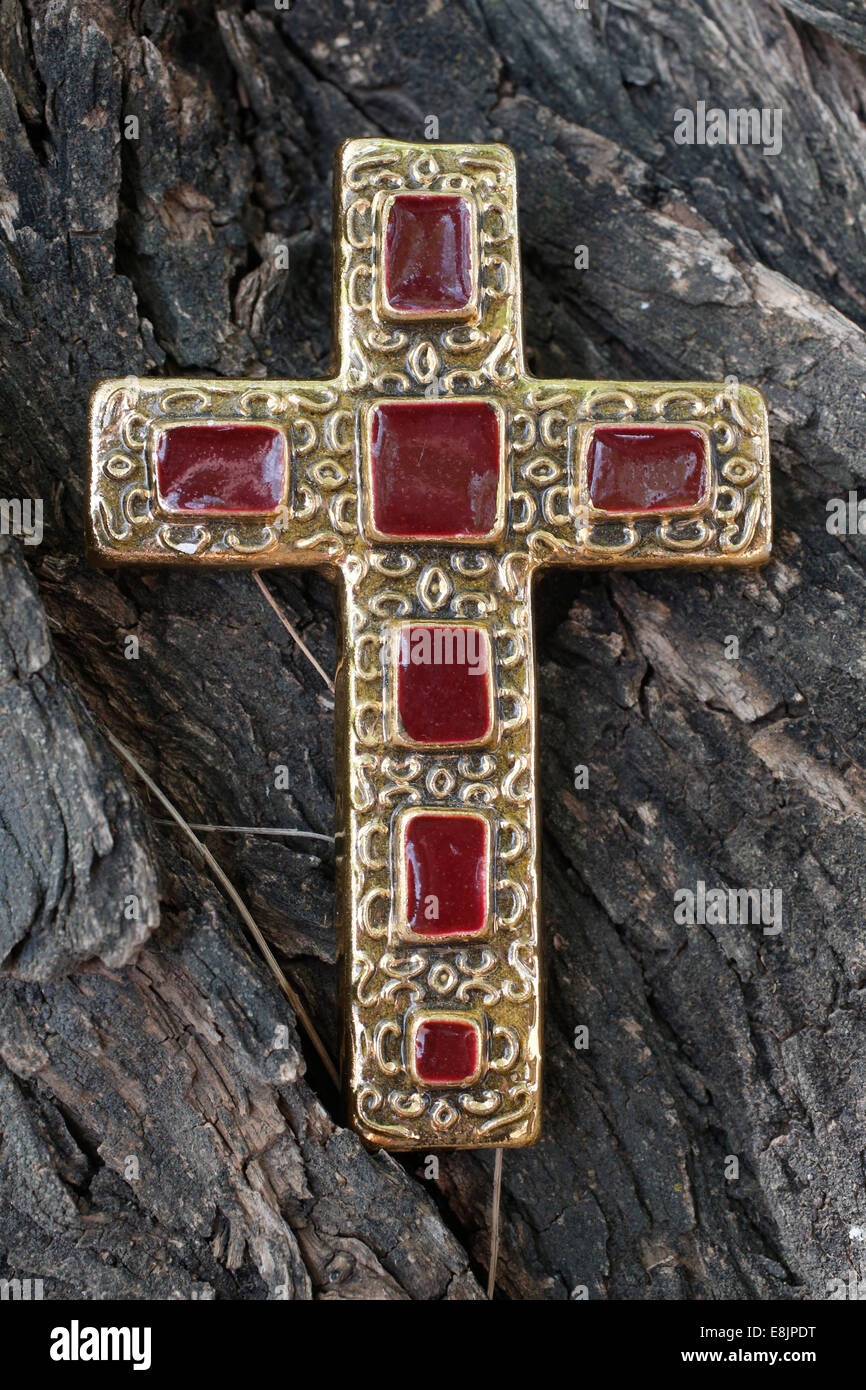 Christian cross tree hi-res stock photography and images - Alamy