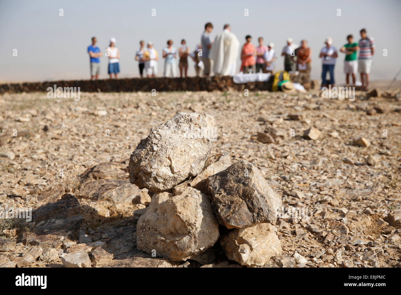 Pilgrimage in Holy Land. Catholic mass in Judean desert Stock Photo - Alamy