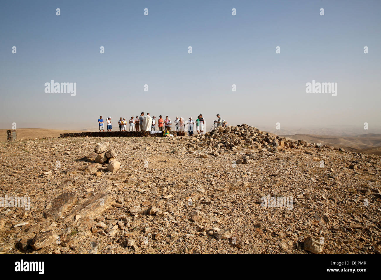 Pilgrimage in Holy Land. Catholic mass in Judean desert Stock Photo - Alamy