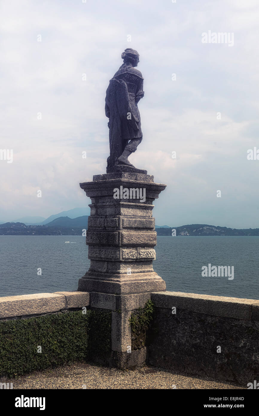 a statue at a lake Stock Photo - Alamy