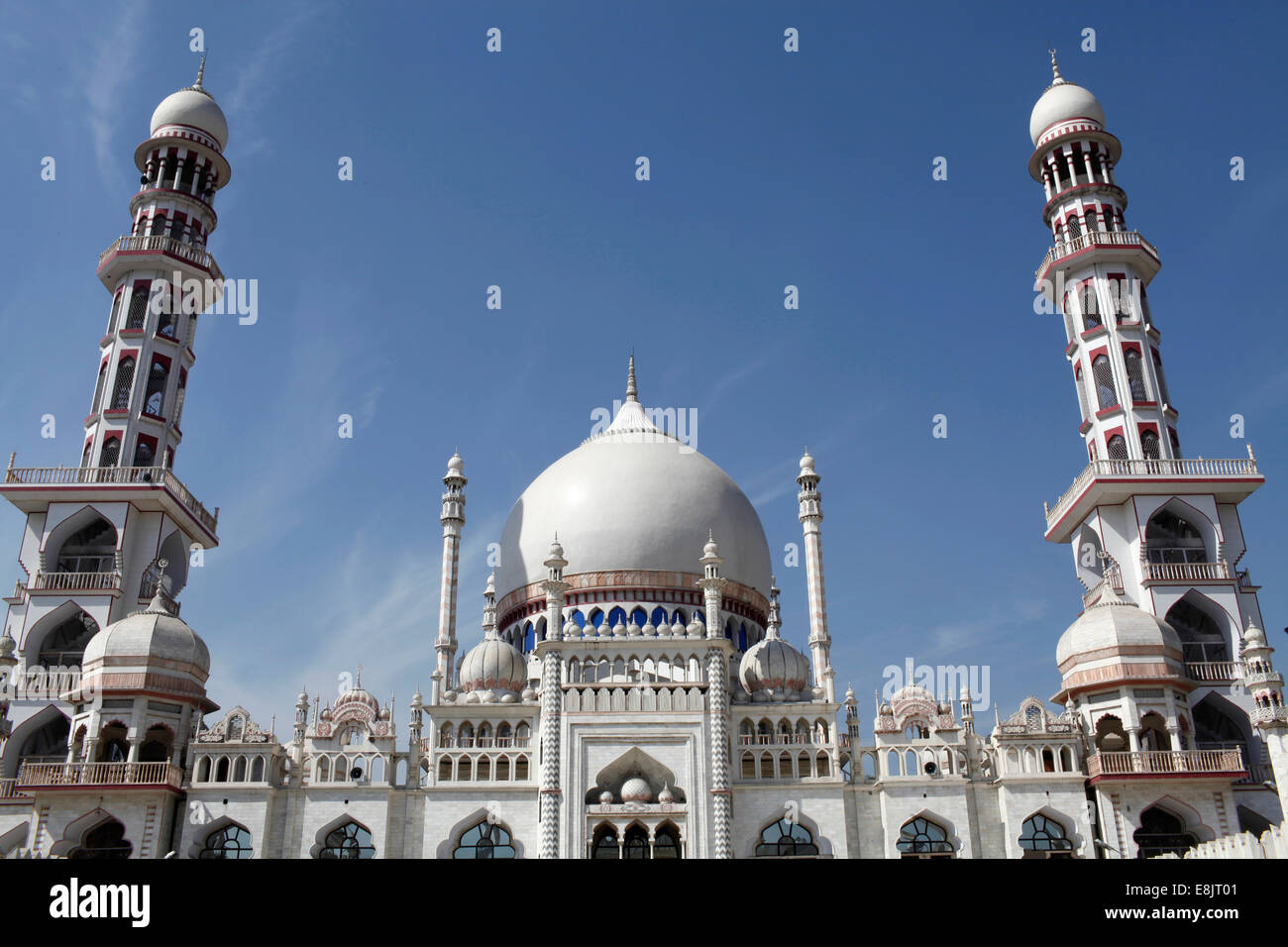 Mosque in The Darul Uloom Deoband, an Islamic school in India where ...