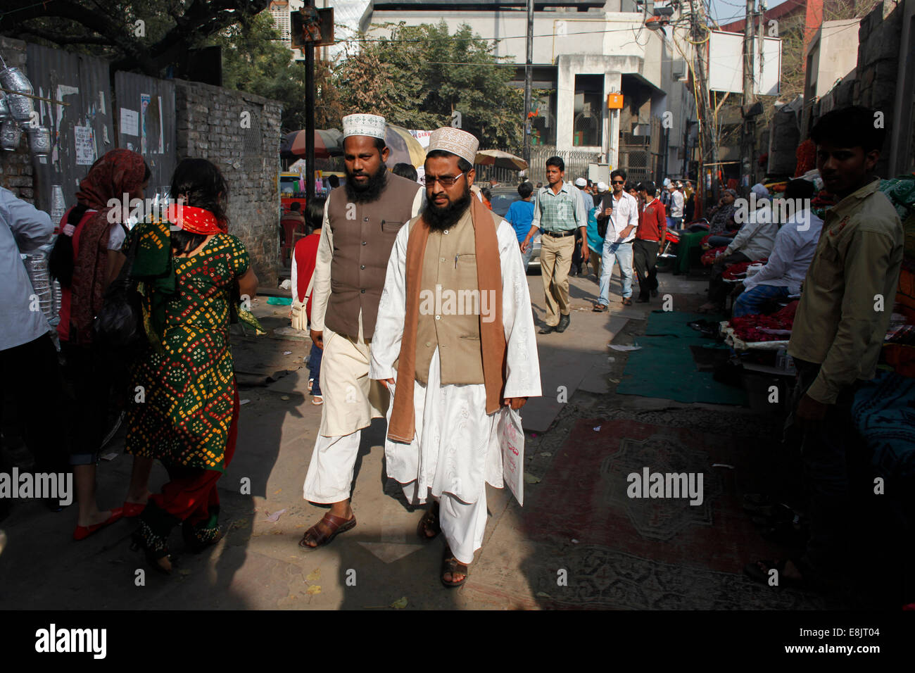 Muslims in Nizamuddin, Delhi Stock Photo - Alamy