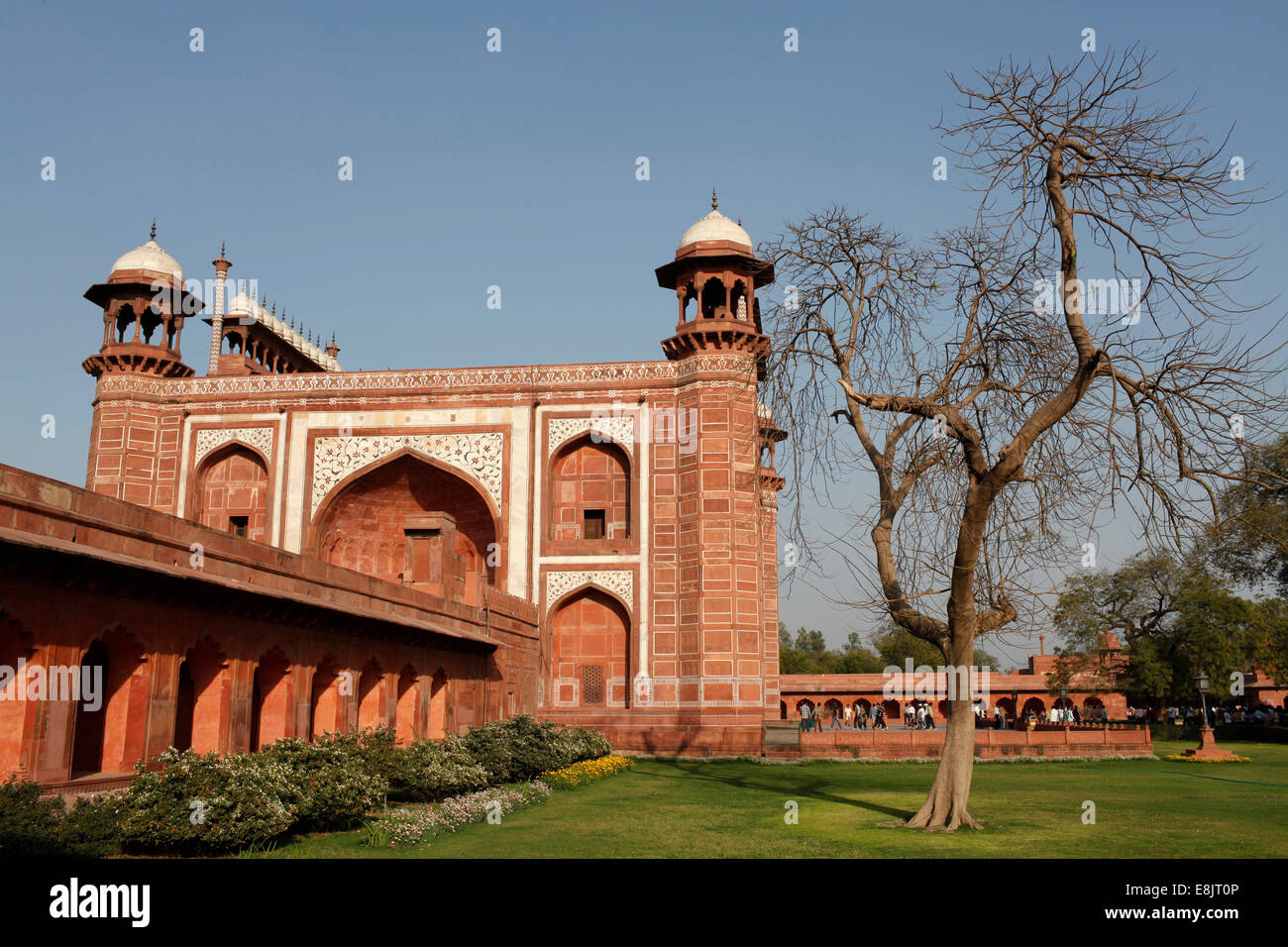 Gateway entrance to the Taj Mahal (Royal or Great Gate or Darwaza Stock ...