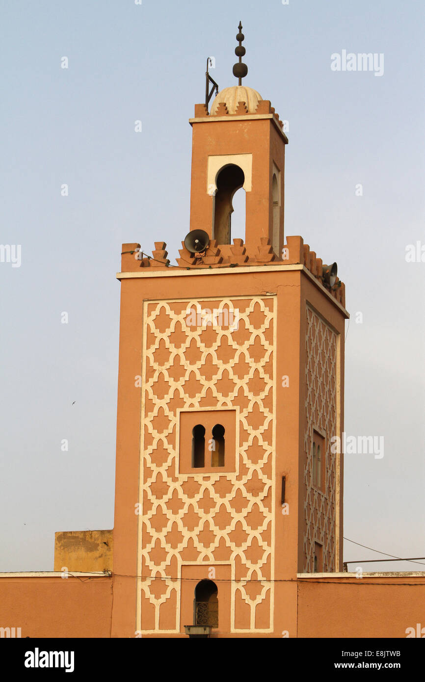 Call to prayer. Minaret. Mosquee Stock Photo - Alamy
