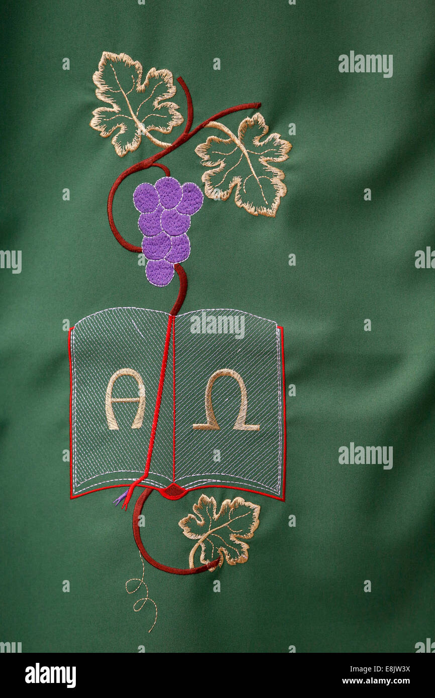 Embroidery symbol hi-res stock photography and images - Alamy