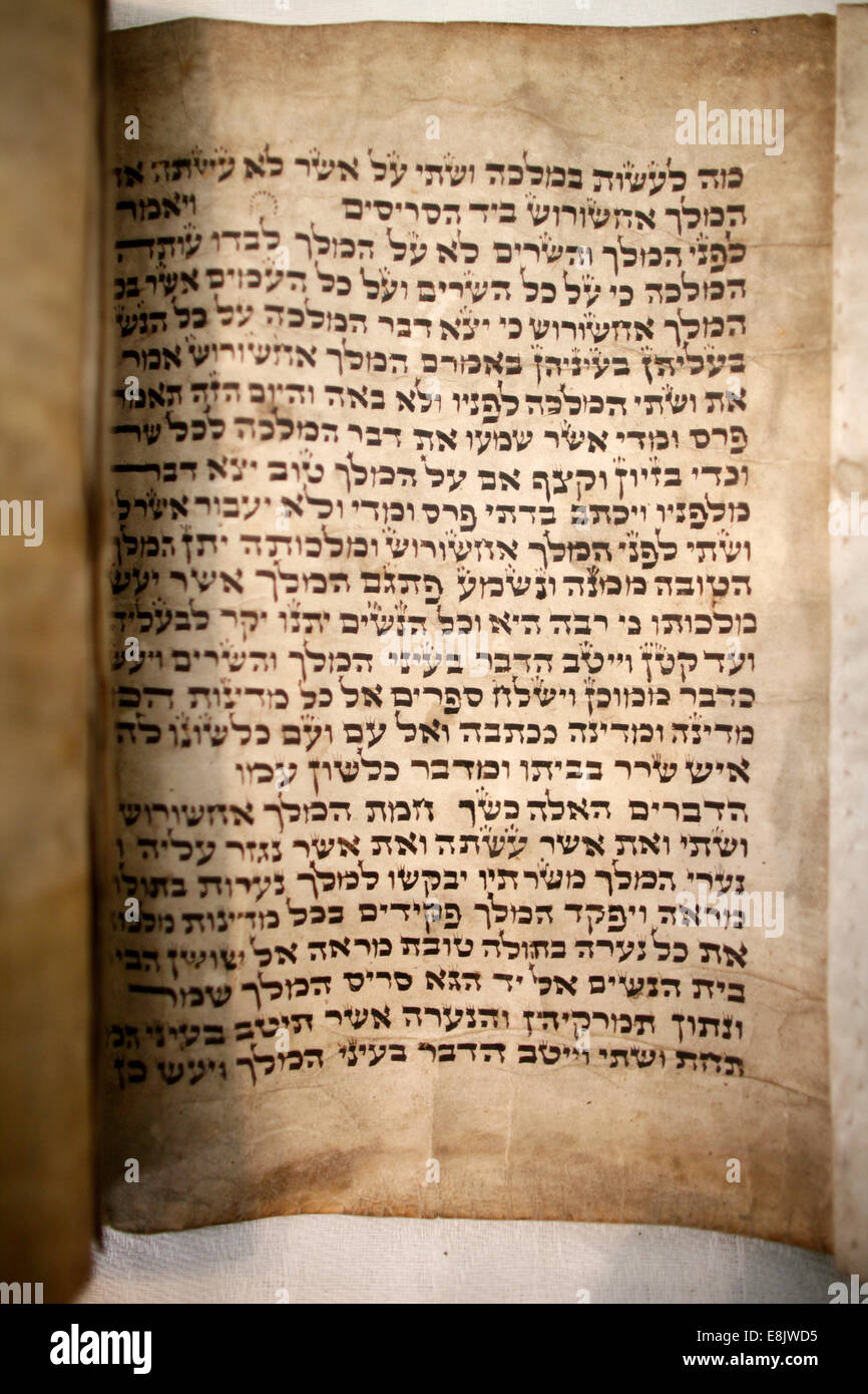 Grand choral synagogue. Old torah Stock Photo - Alamy