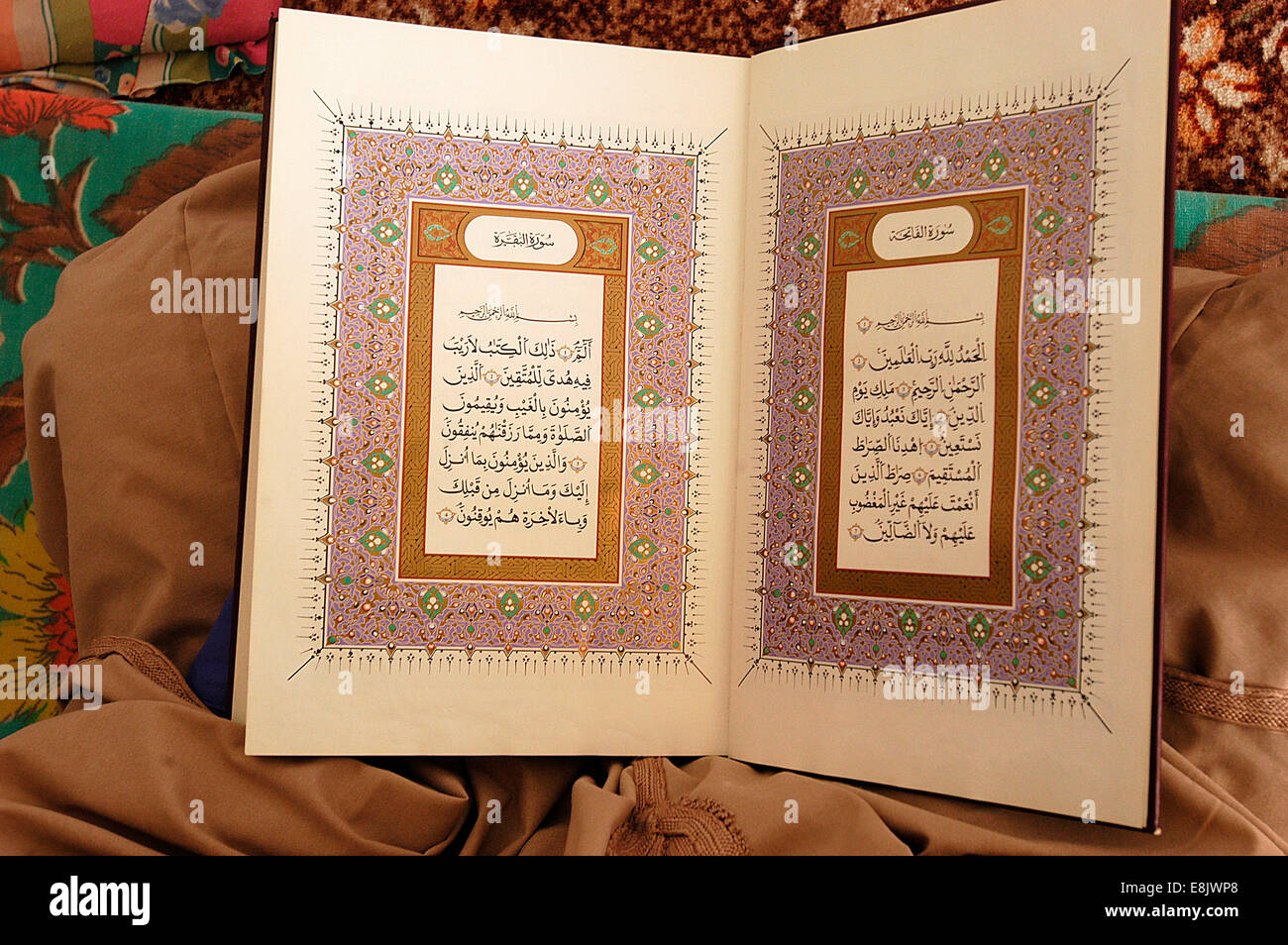 Coran reading africa hi-res stock photography and images - Alamy