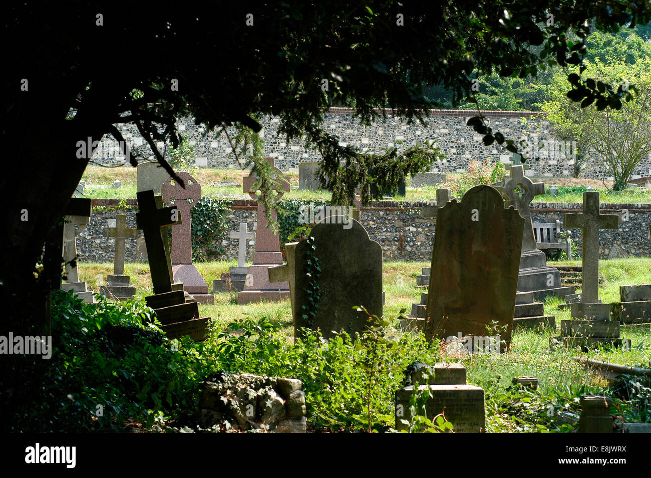 Canterbury cemetery hi-res stock photography and images - Alamy