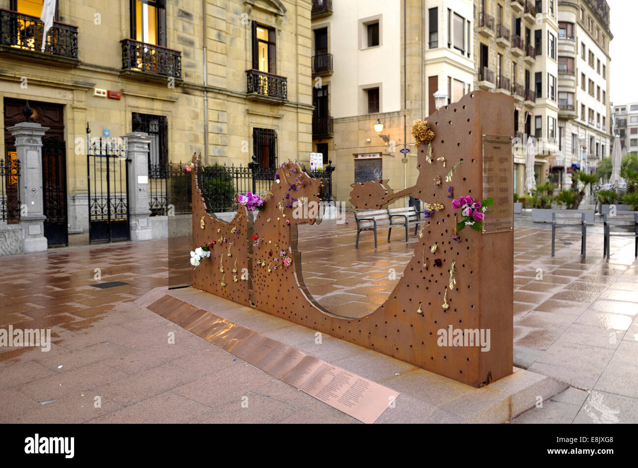 San sebastian sculpture hi-res stock photography and images - Alamy