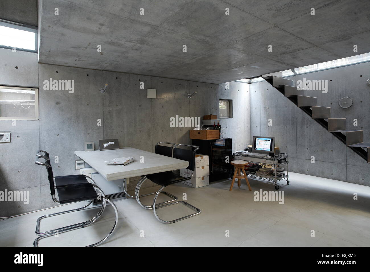 Tokyo small apartment interior hi-res stock photography and images - Alamy