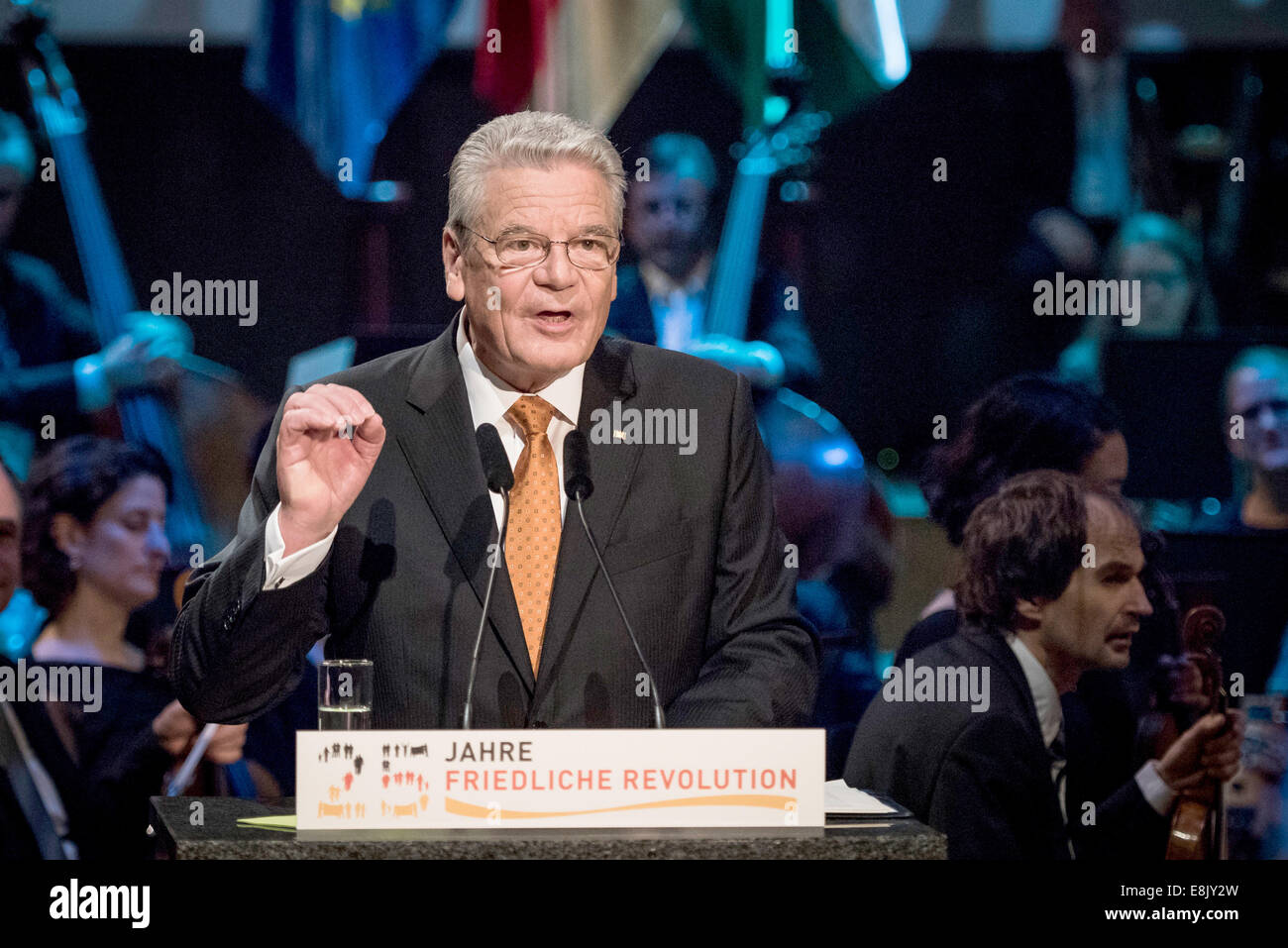 Wir sind das volk 1989 hi-res stock photography and images - Alamy