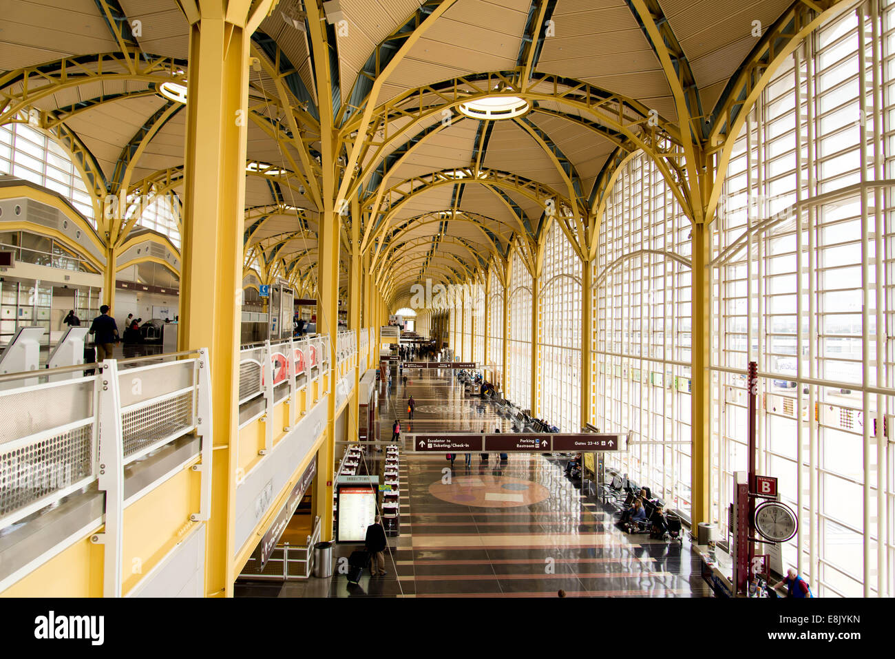DCA, Reagan National Airport, Washington, DC - Passengers walking ...