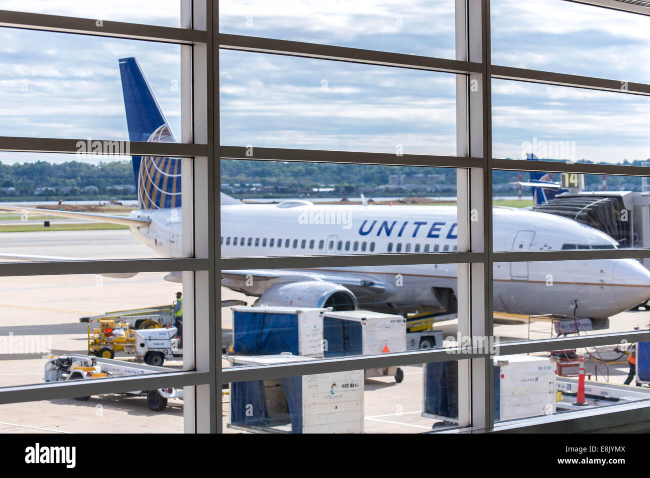 DCA, Reagan National Airport, Washington, DC - View out airport window ...