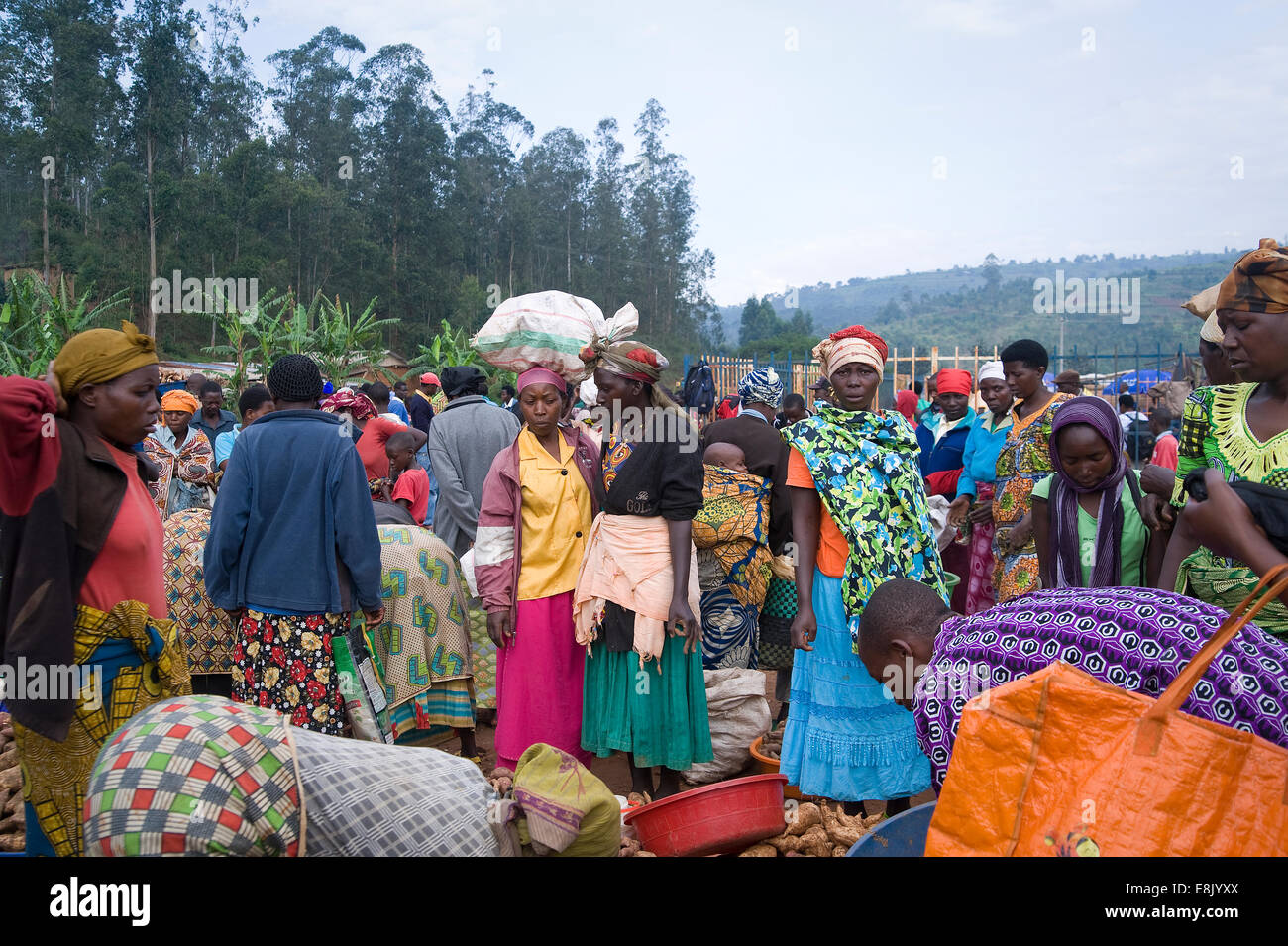Rural market africa hi-res stock photography and images - Alamy
