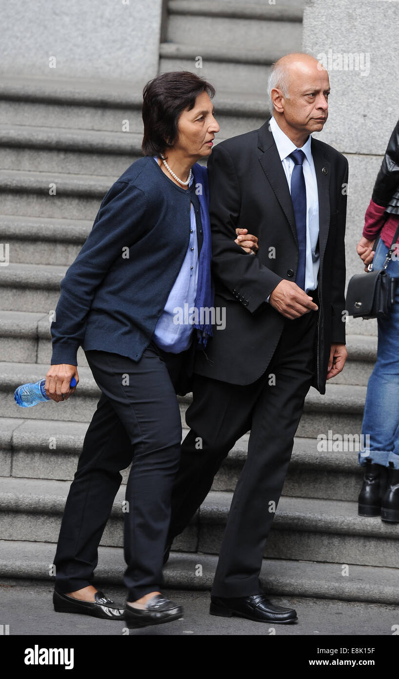 Cape Town, South Africa. 9th October, 2014. Snila and Prakash Dewani ...