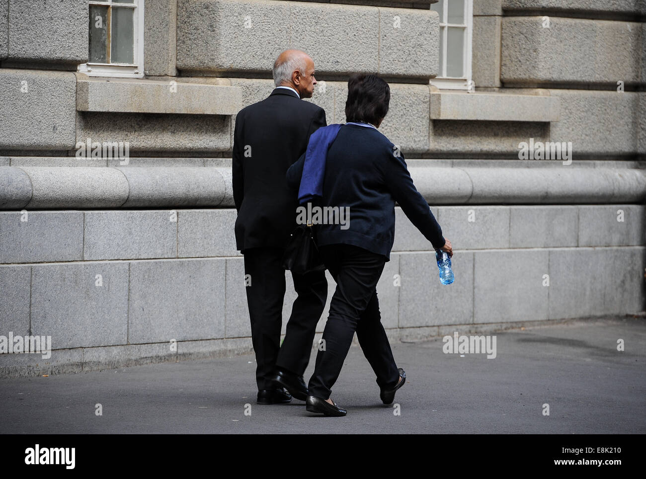 Cape Town, South Africa. 8th October, 2014. Snila and Prakash Dewani ...