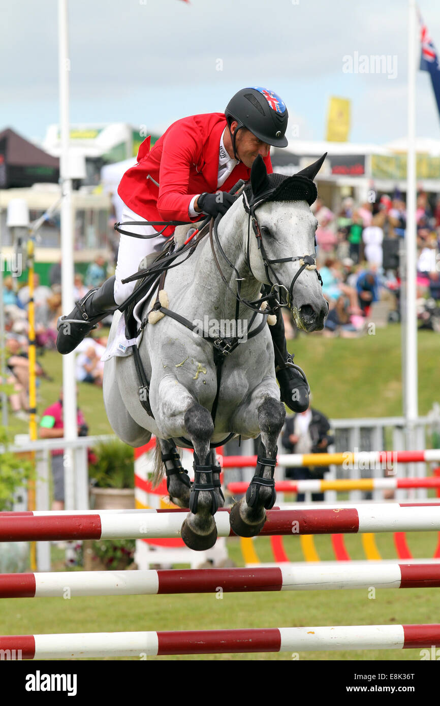Paul Tapner on Inishmor at Barbury Castle Horse Trials 2014 Stock Photo ...