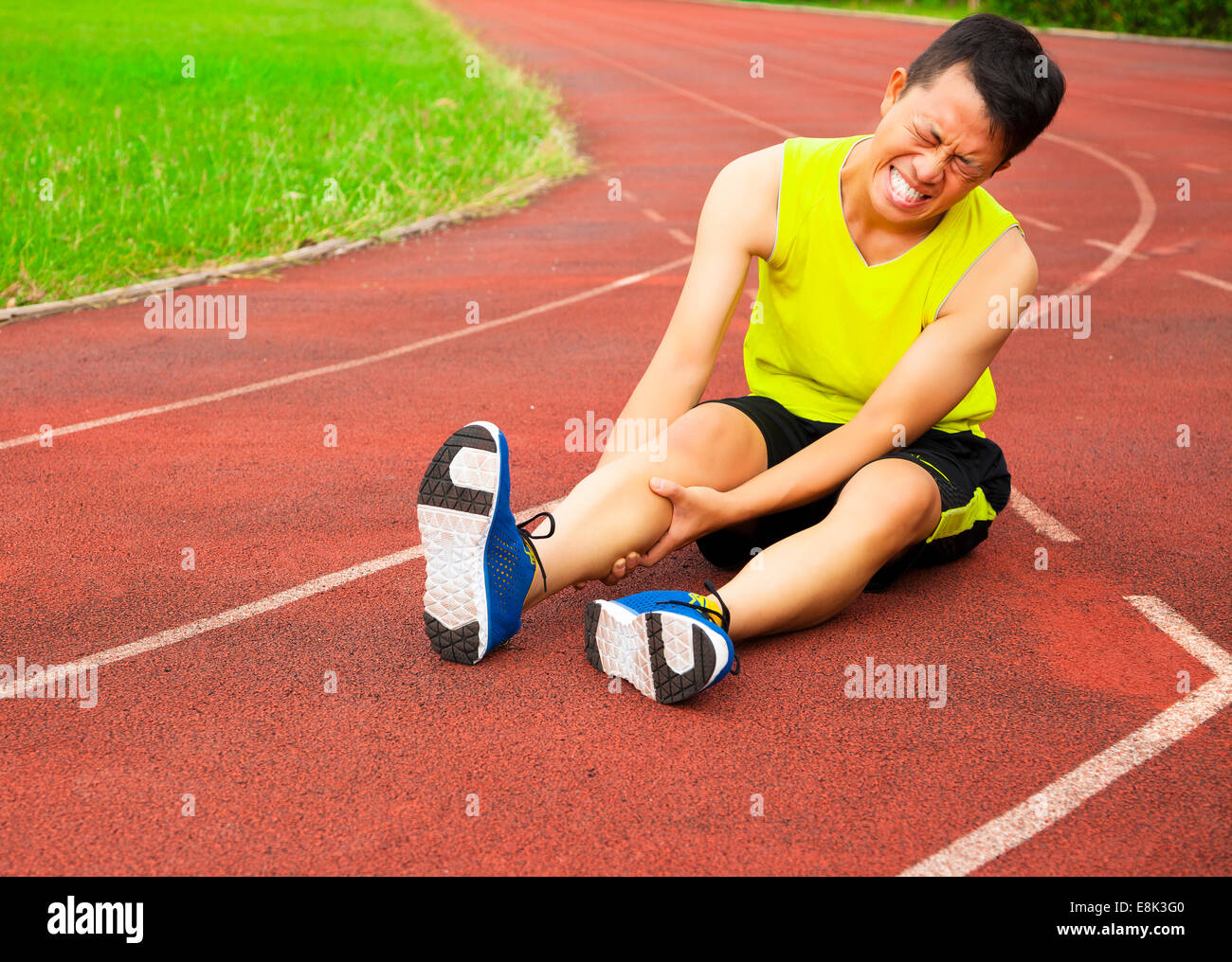 Sore leg hi-res stock photography and images - Alamy