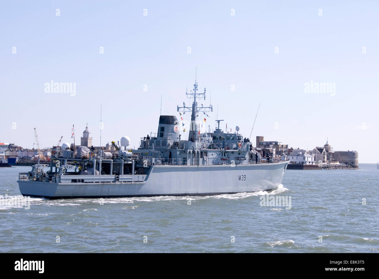 Hms Hurworth M39 Royal Navy Stock Photos & Hms Hurworth M39 Royal Navy ...