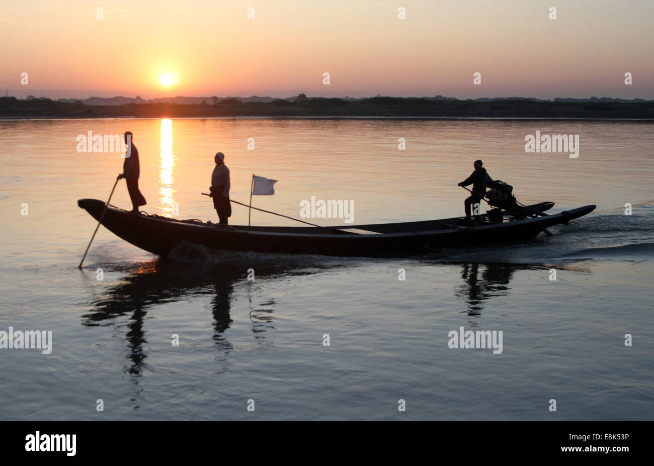 Sunrise on the Irrawaddy River in Burma (Myanmar Stock Photo - Alamy