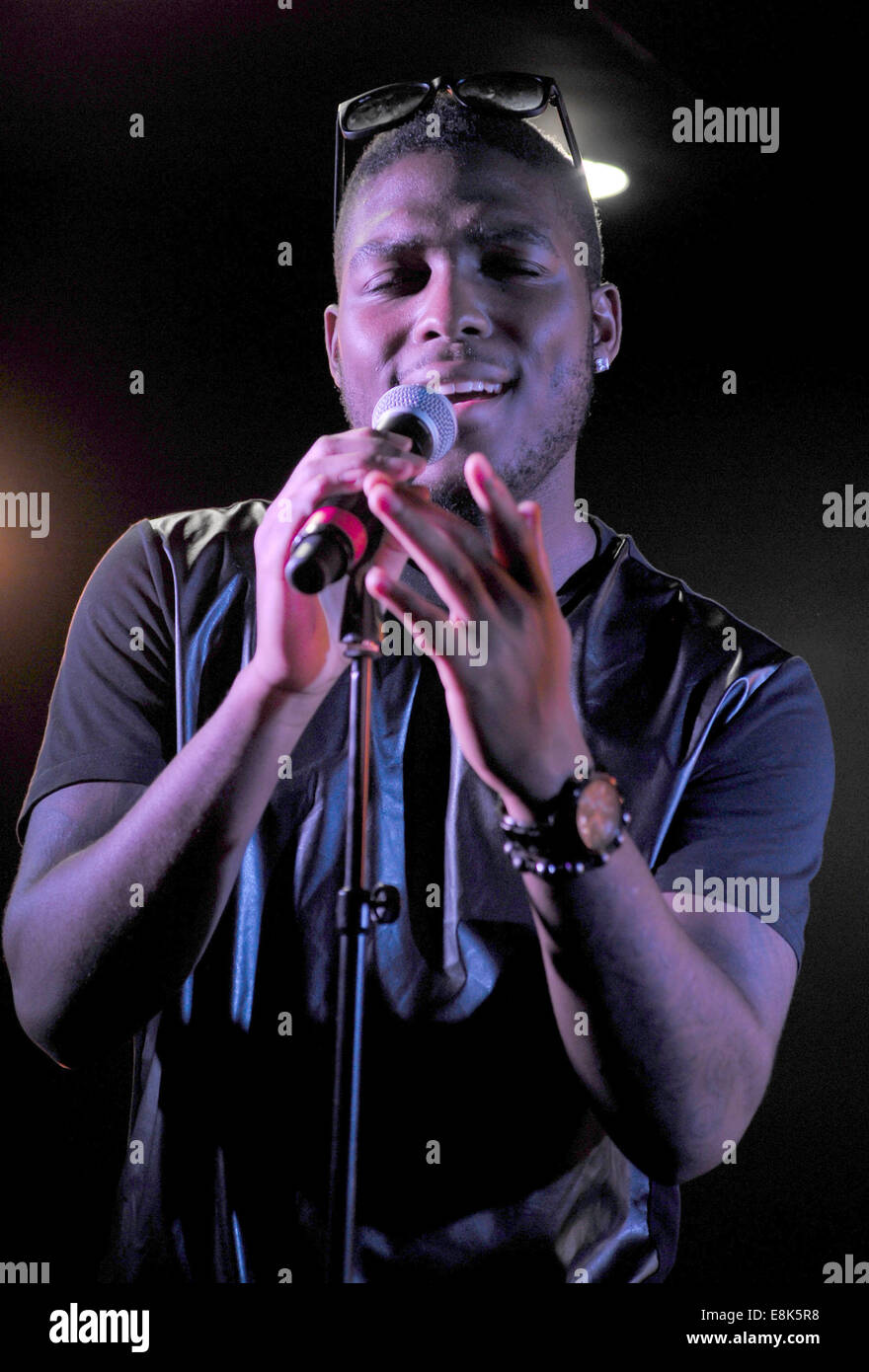 Ms dynamite in concert hi-res stock photography and images - Alamy