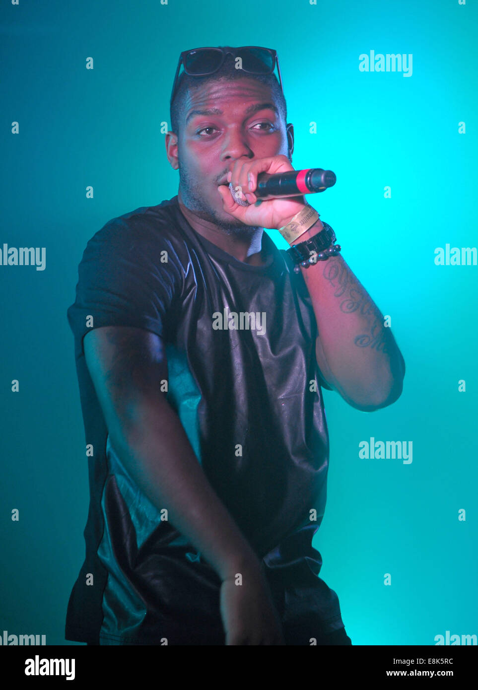 Ms dynamite in concert hi-res stock photography and images - Alamy