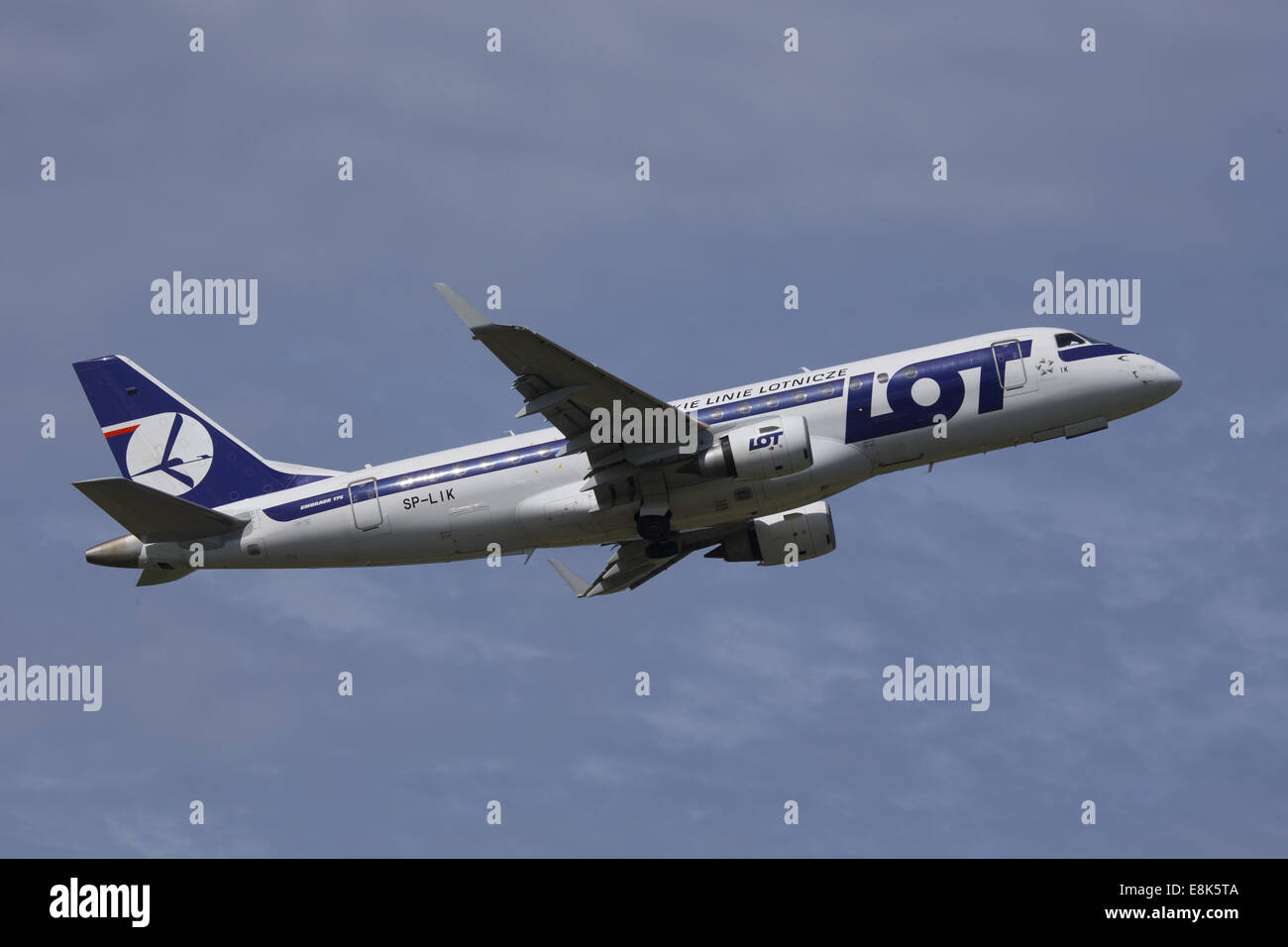 LOT Polish Airline Embraer E170 Stock Photo - Alamy