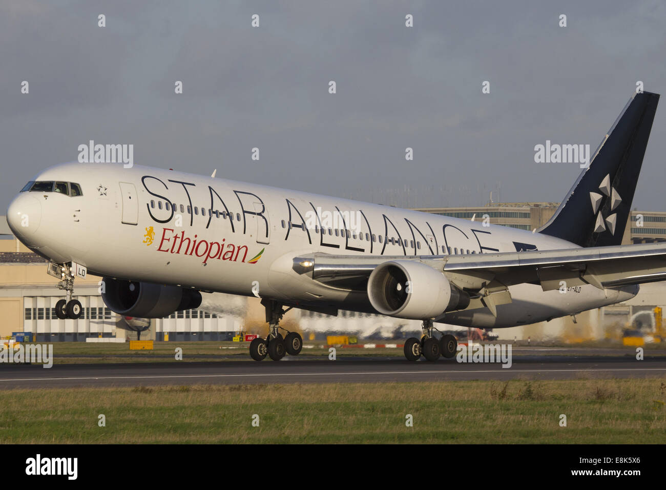 Ethiopian Boeing 767 landing Stock Photo - Alamy