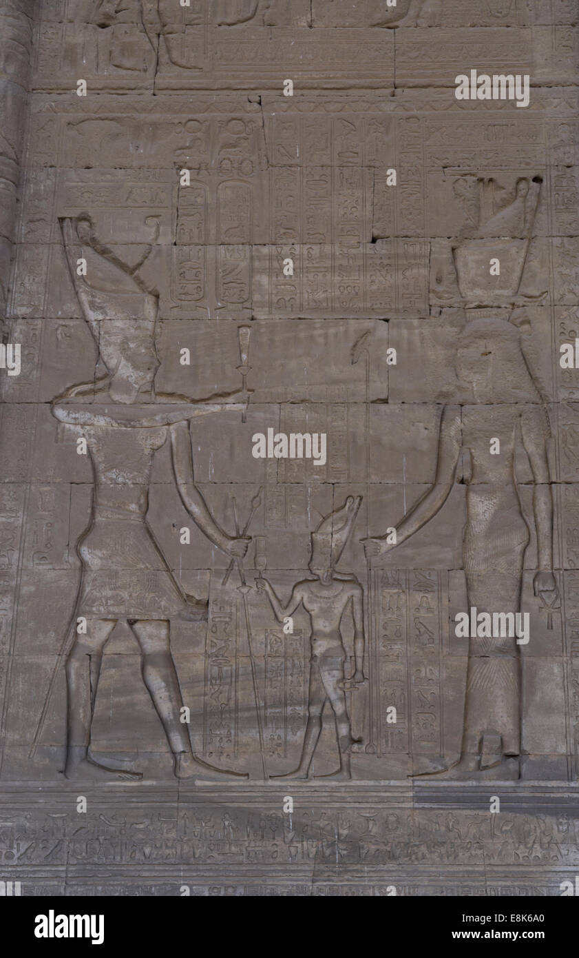 Cleopatra hi-res stock photography and images - Alamy