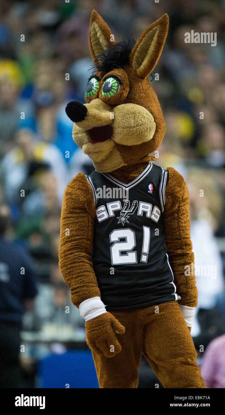 Berlin, Germany. 08th Oct, 2014. The mascot of the San Antonio Spurs ...