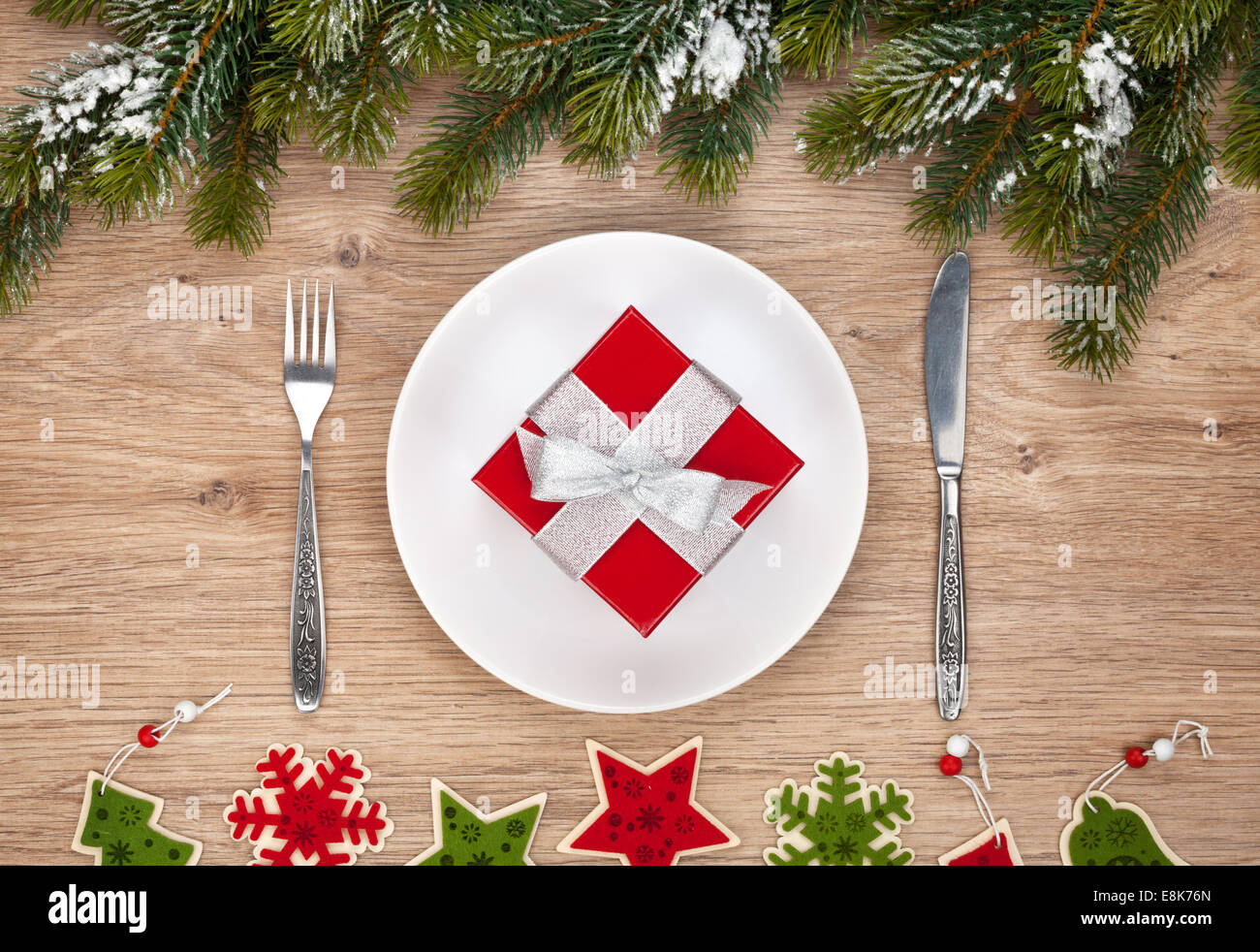 Christmas gift box dinner plate hi-res stock photography and images - Alamy
